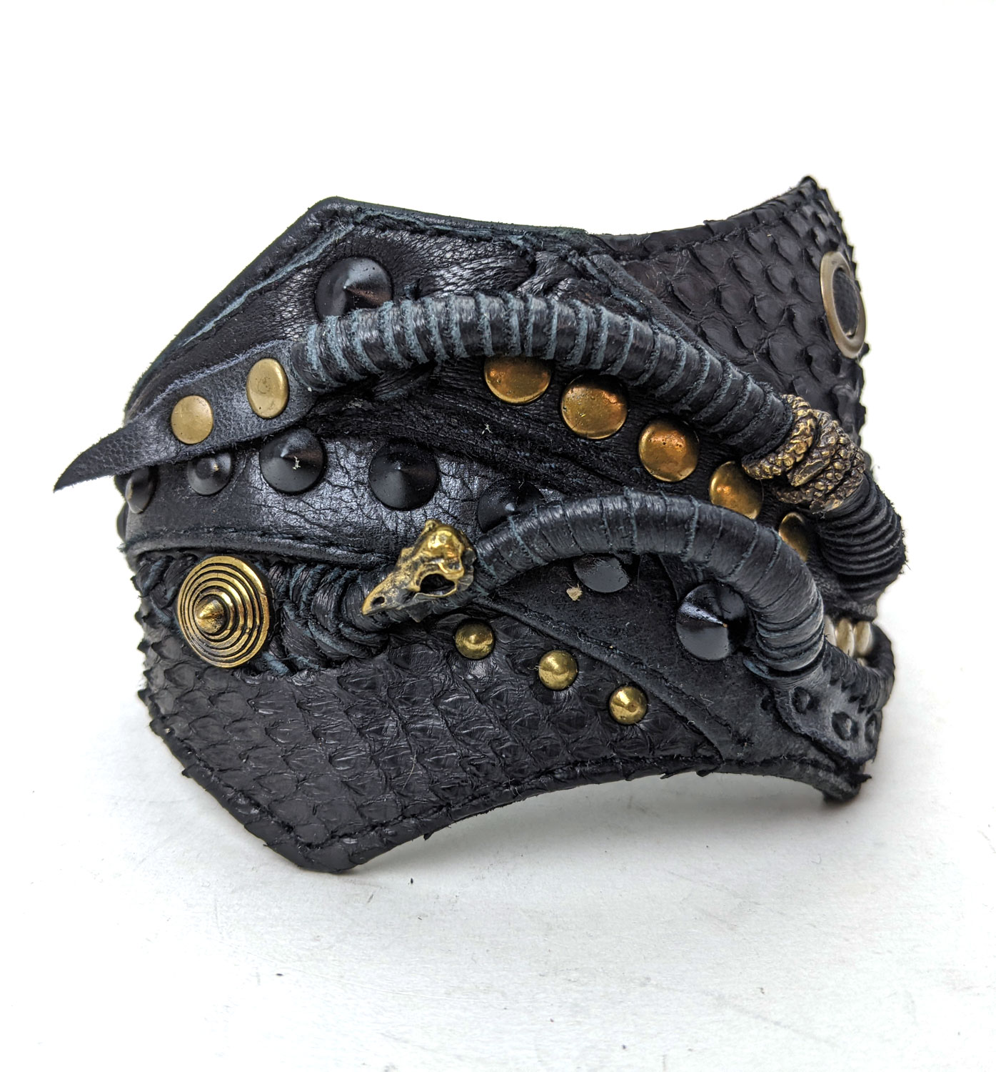Symbiosis Vessel Cuff : Delicious Boutique
